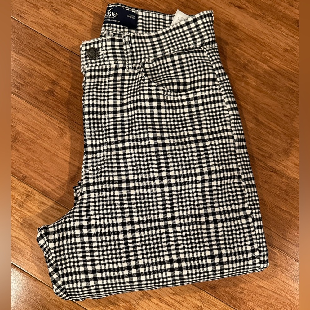 Hollister Ultra High Mom Pants In Black & White Plaid… - Gem